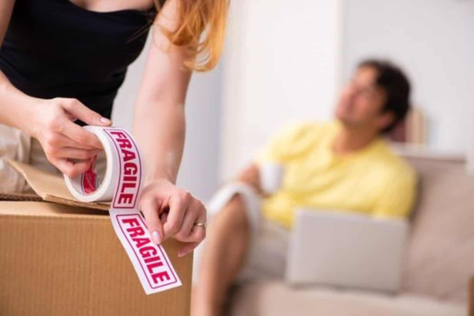 Ultimate Guide: How to Pack Fragile Items for Secure Moving